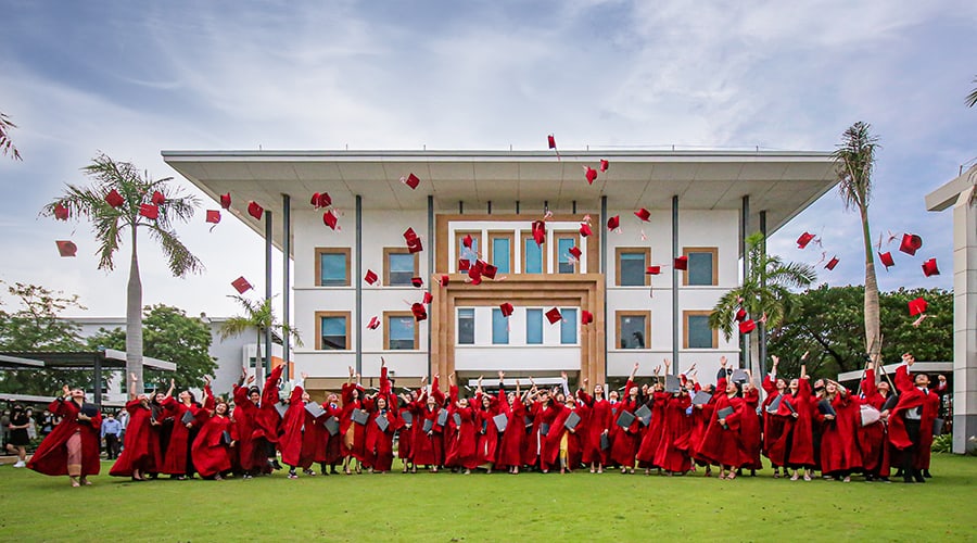 Graduation and farewell to the class of 2022 - ISPP - International ...